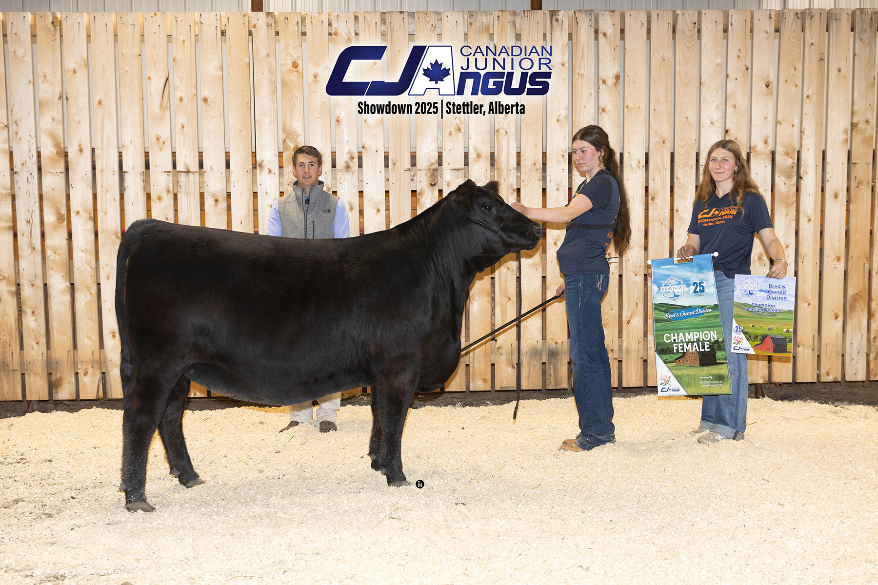 Bred and Owned - GRAND Champion Female_web - Canadian Angus Association
